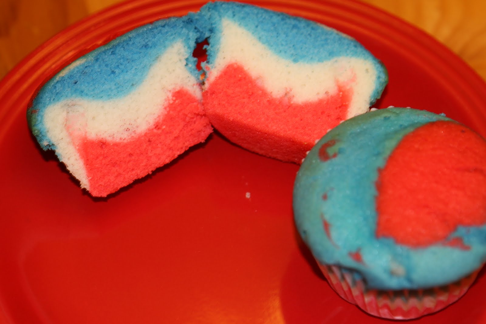 Red, White and Blue Cupcakes for 4th of July - 24/7 Moms