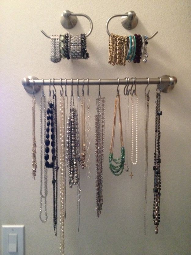 MOM Tip: DIY Jewelry Rack - 24/7 Moms