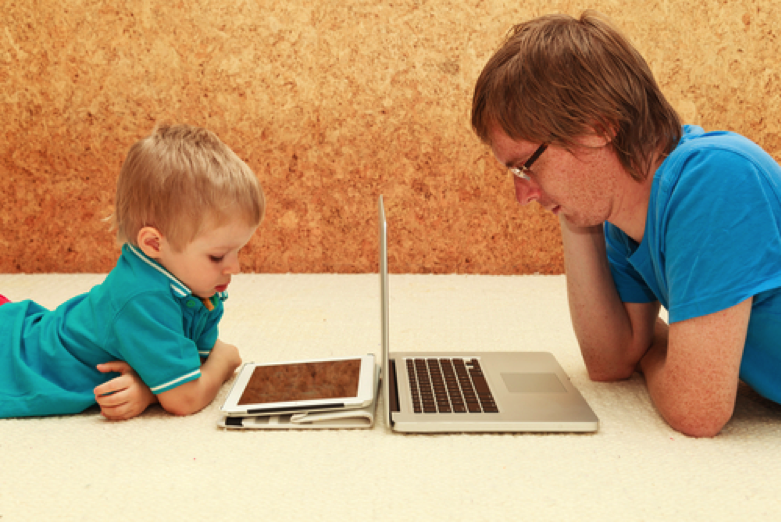 Parents: How to Model Good Technology Behavior for Your Children - 24/7 ...