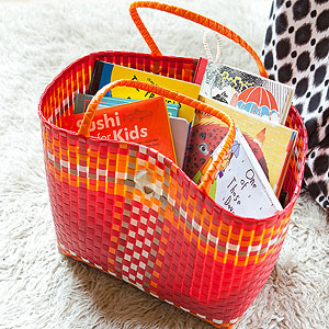 MOM Tip: Borrowed Book Basket - 24/7 Moms