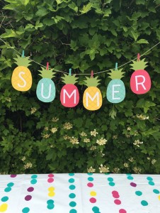 Free Pineapple Summer Banner Printable - 24/7 Moms