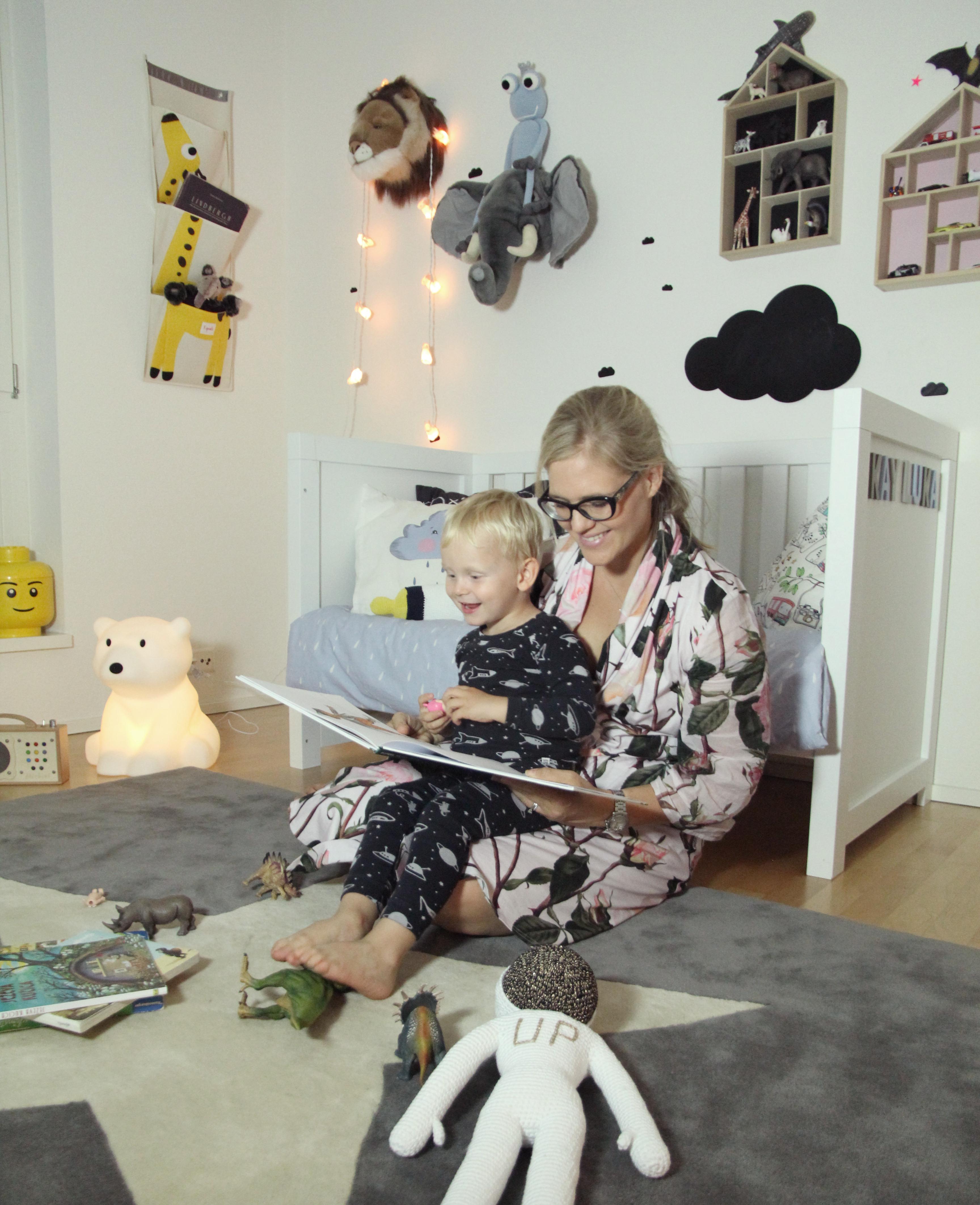 kay_suzana_reading2 - 24/7 Moms