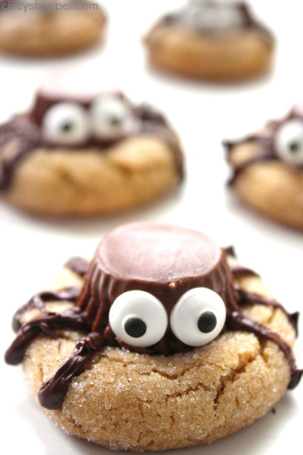 Sweet Spooky Spider Cookies - 24/7 Moms