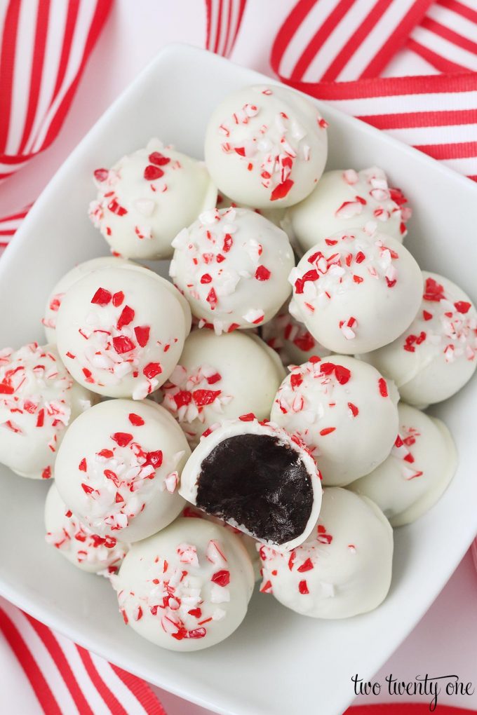 Peppermint Oreo Truffles - 24/7 Moms