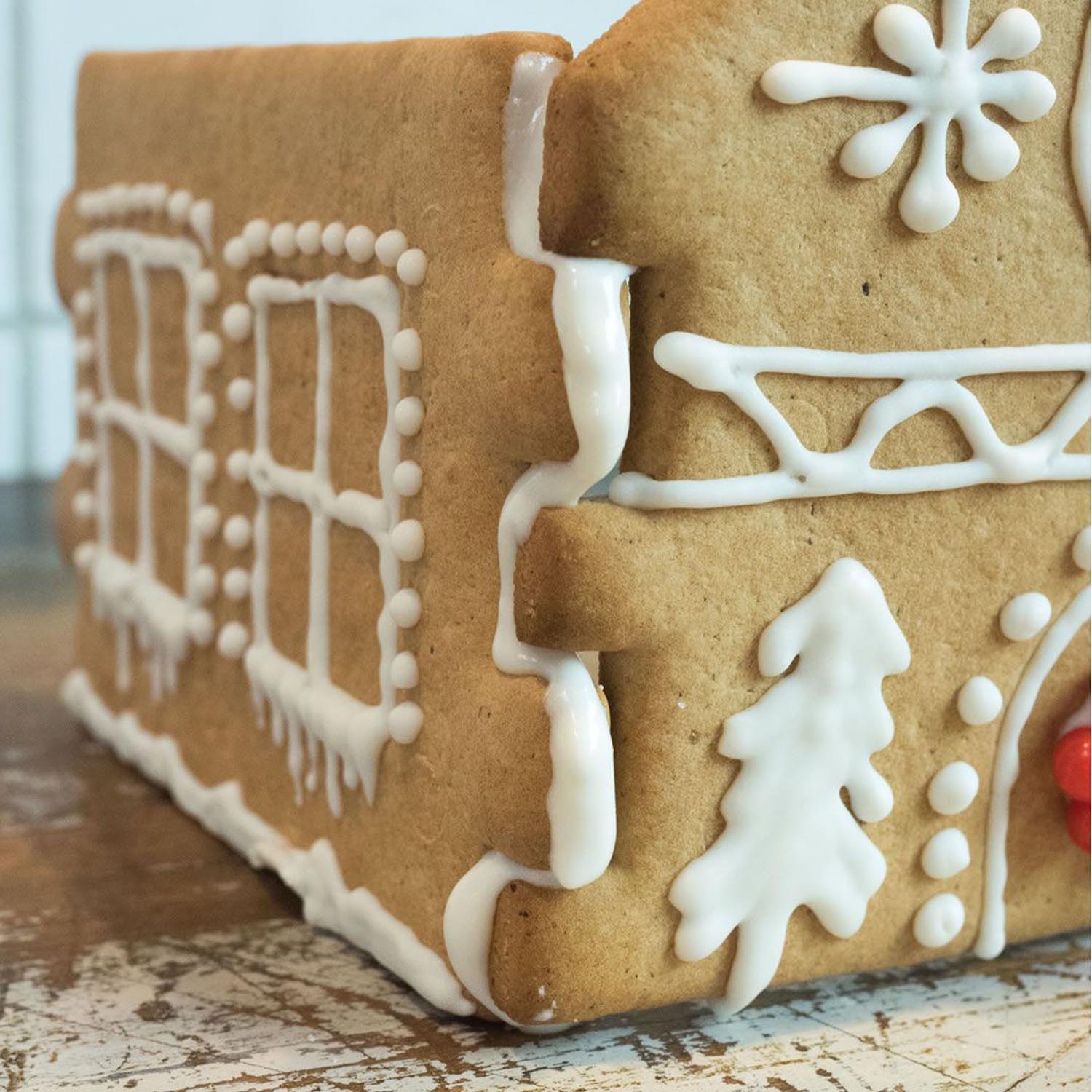 WIN - Link & Lock Design for Gingerbread House Kit ~ 25 Days of ...