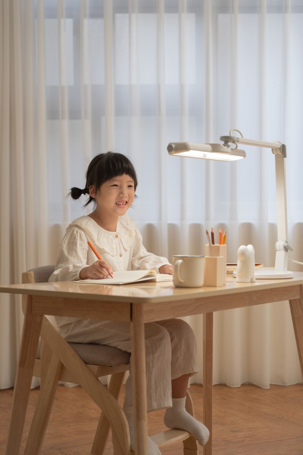 WIN: BENQ MINDDUO2 KIDS STUDY LAMP - 24/7 Moms